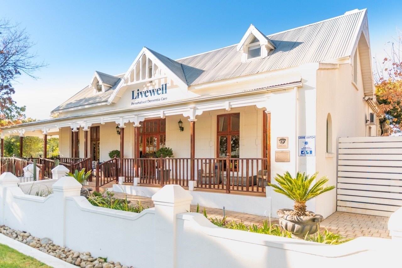 Choosing Dementia Care Homes for Long-Term Care